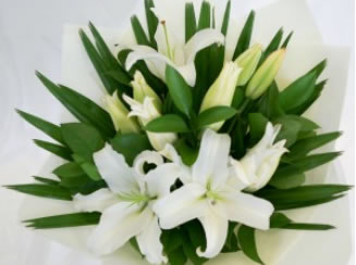 White Lily Bouquet – Magpie at Paremata